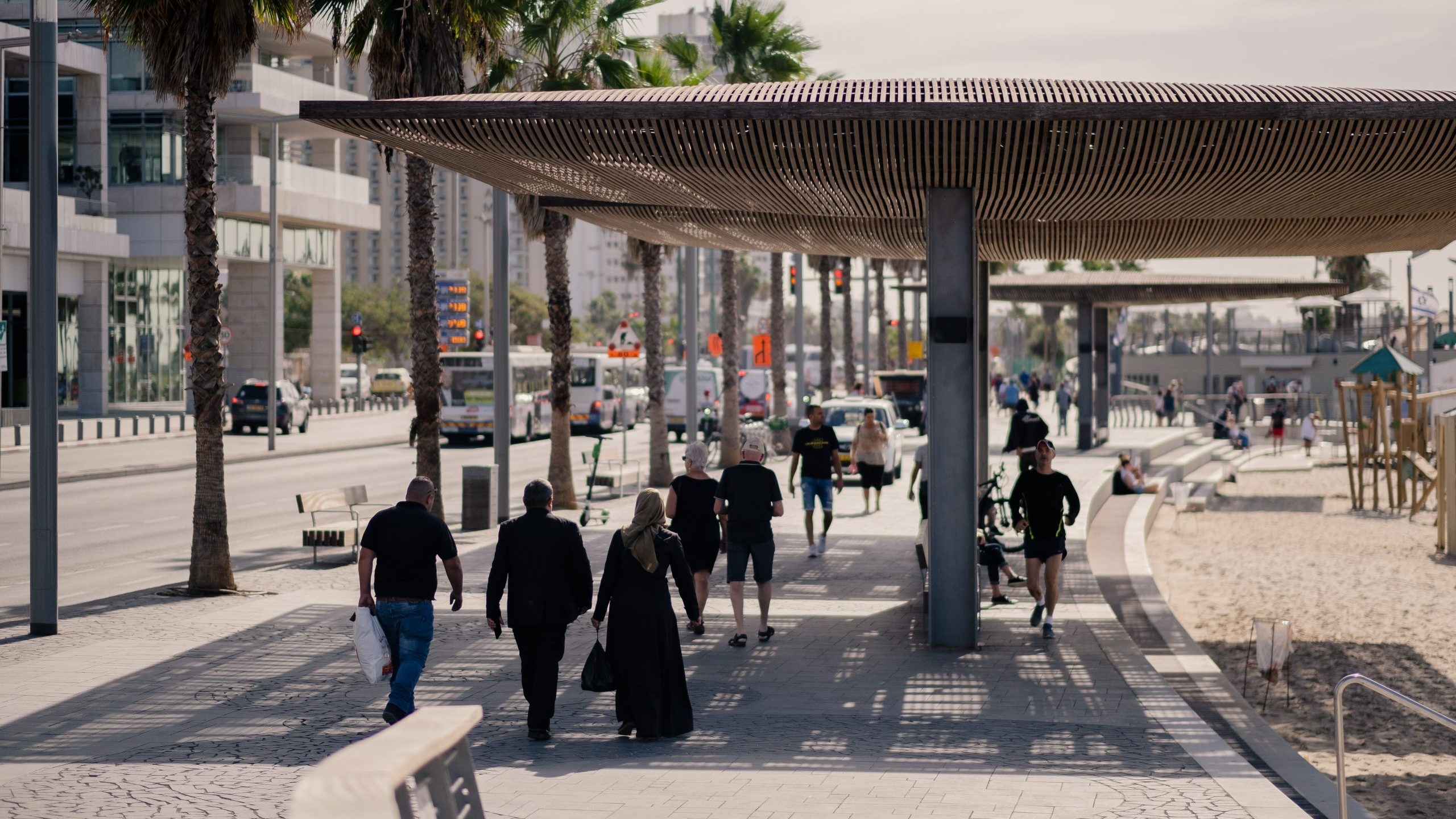 Public shading structures: Commitment - Climate Resilience Center